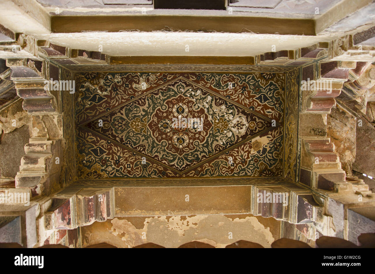 Old painting on ceiling, Datia Palace, Also known as Bir Singh Palace ...