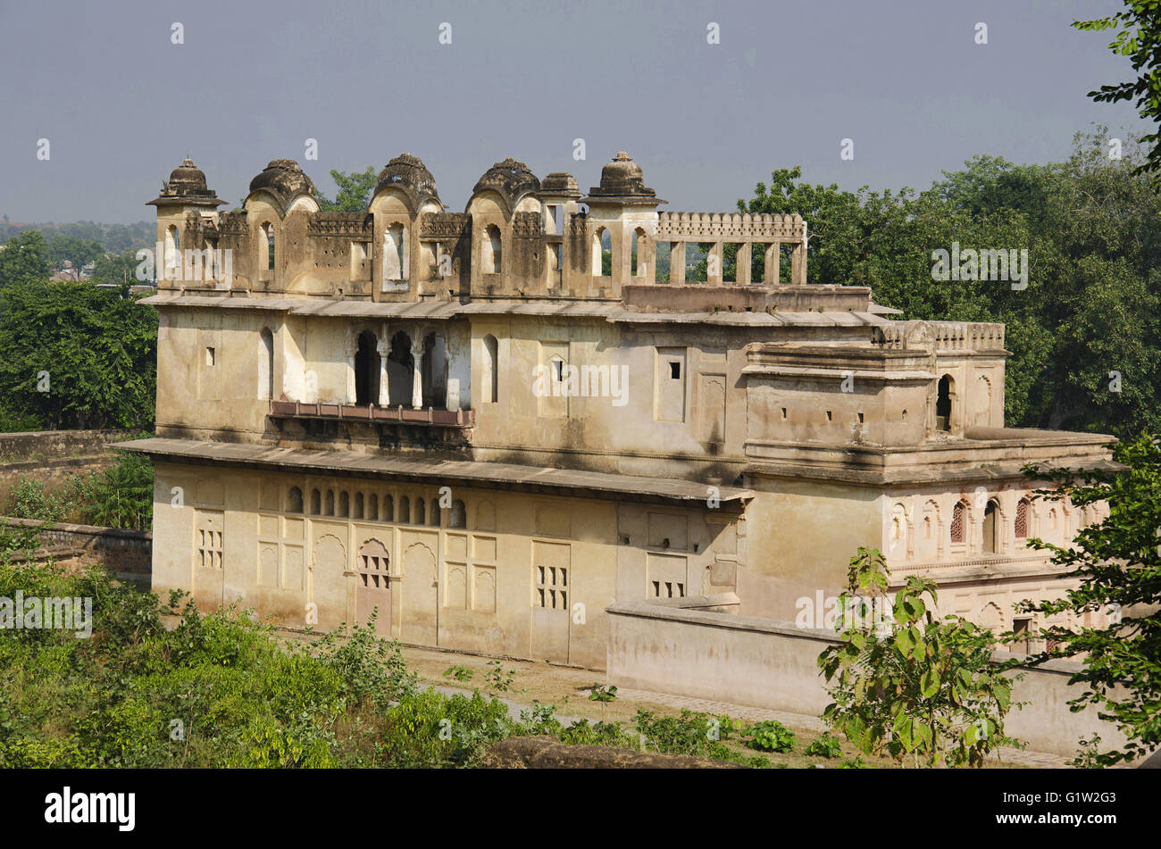 Exterior view of old buildings, Orchha Fort complex, The town was ...
