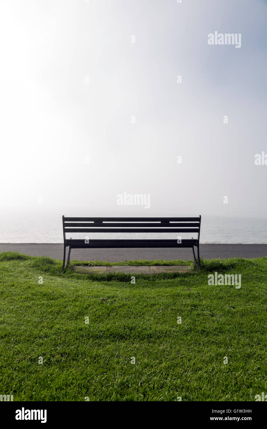 Empty bench looking out sea hi-res stock photography and images - Alamy