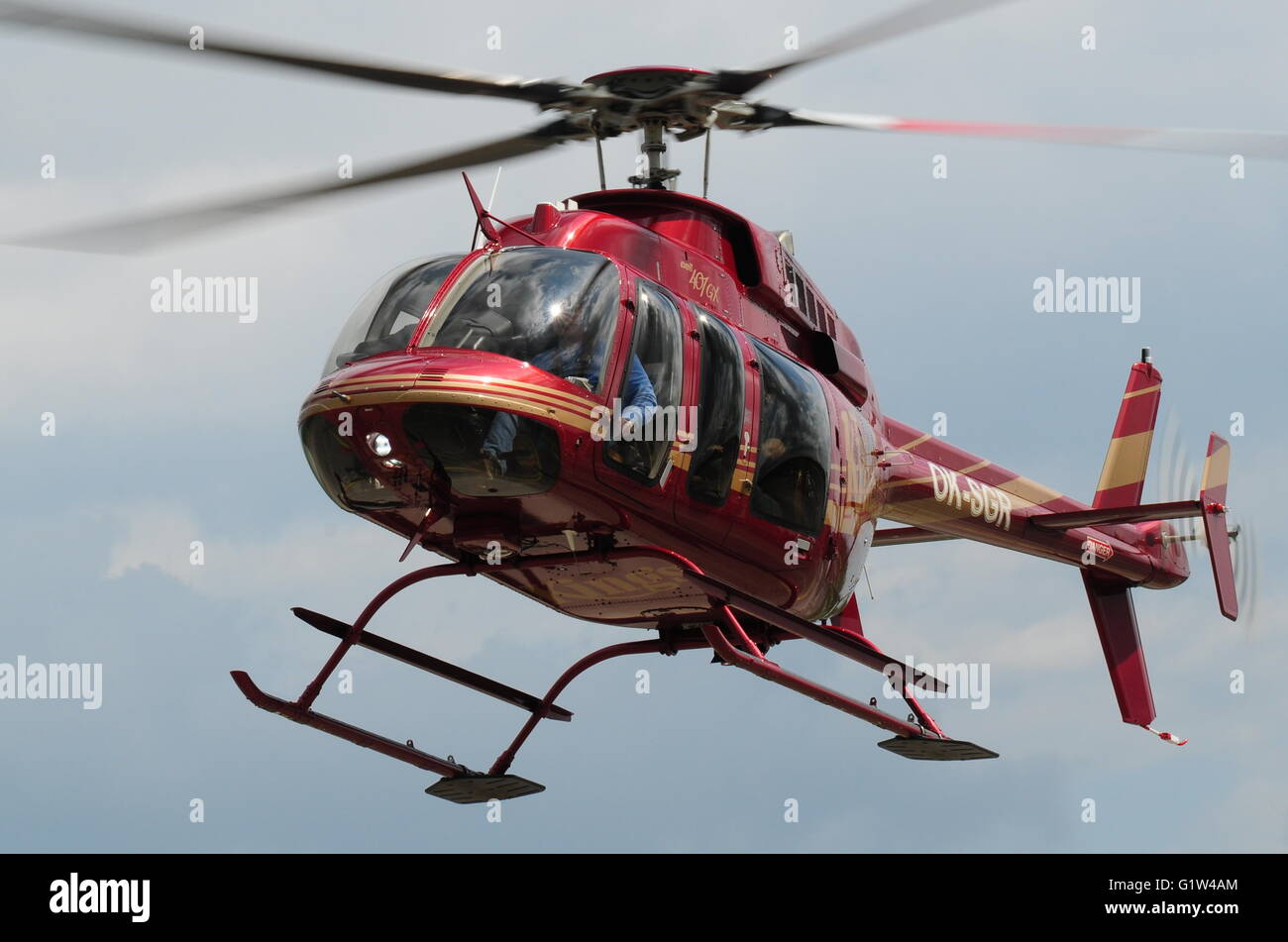 Bell 407 hi-res stock photography and images - Alamy
