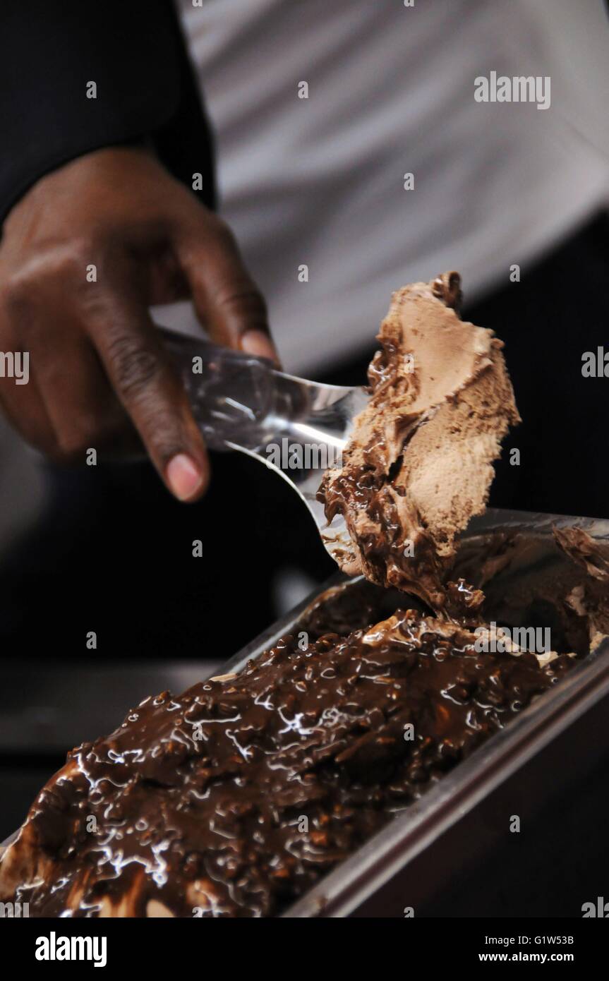 Melting gelato tub hi-res stock photography and images - Alamy
