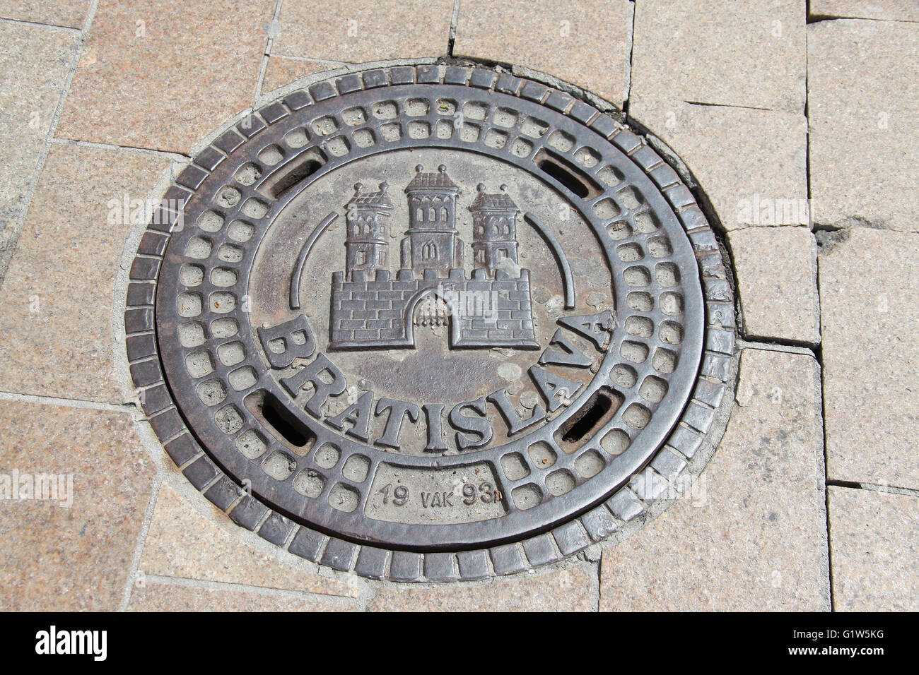 Pavement utility covers hi-res stock photography and images - Alamy