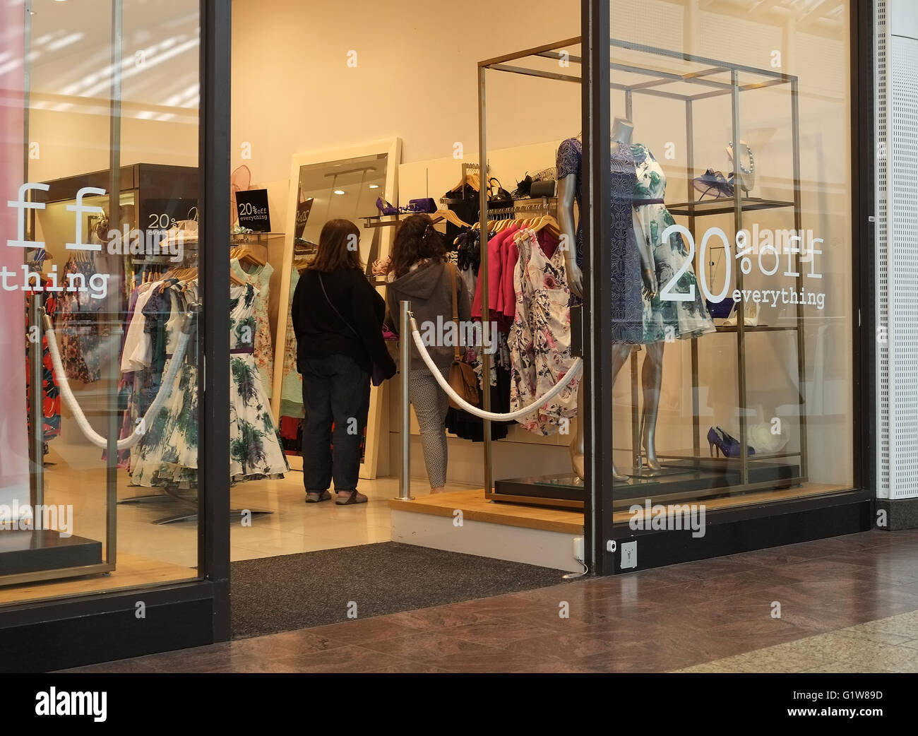 Store with long term sales, not many shoppers. 2015 Stock Photo - Alamy