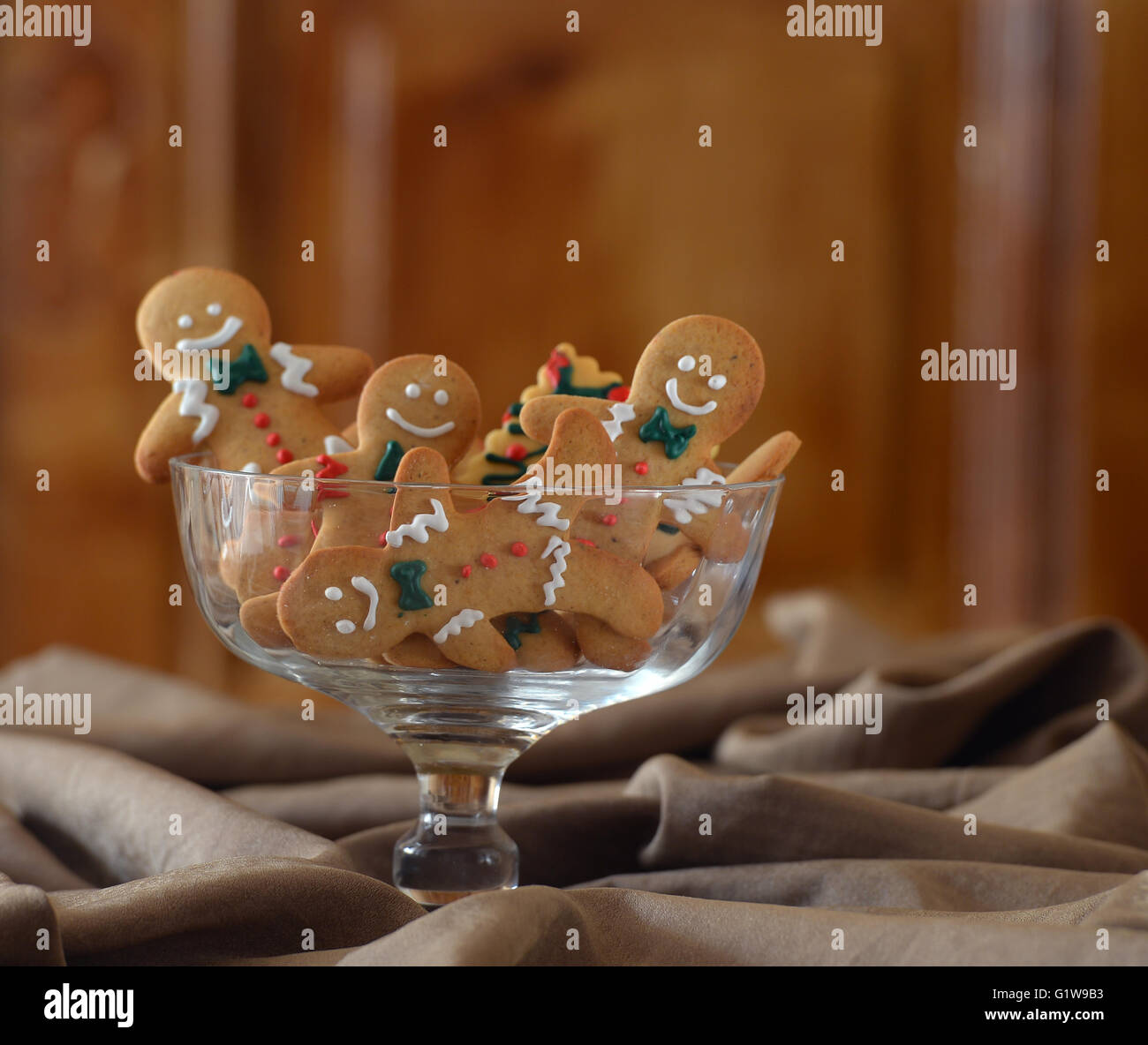Cute gingerbread men hi-res stock photography and images - Alamy