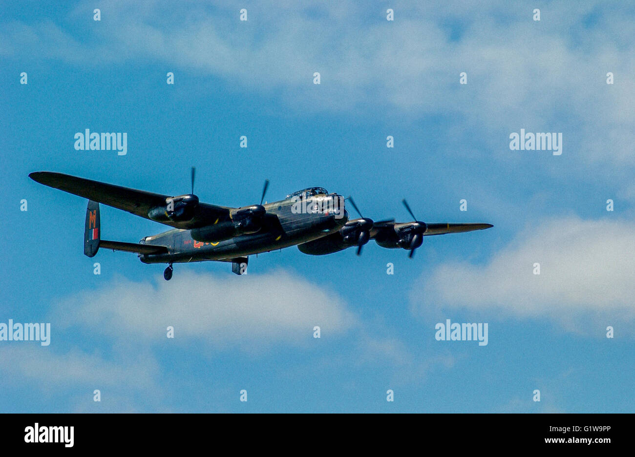 Raf avro lancaster in flight hi-res stock photography and images - Alamy