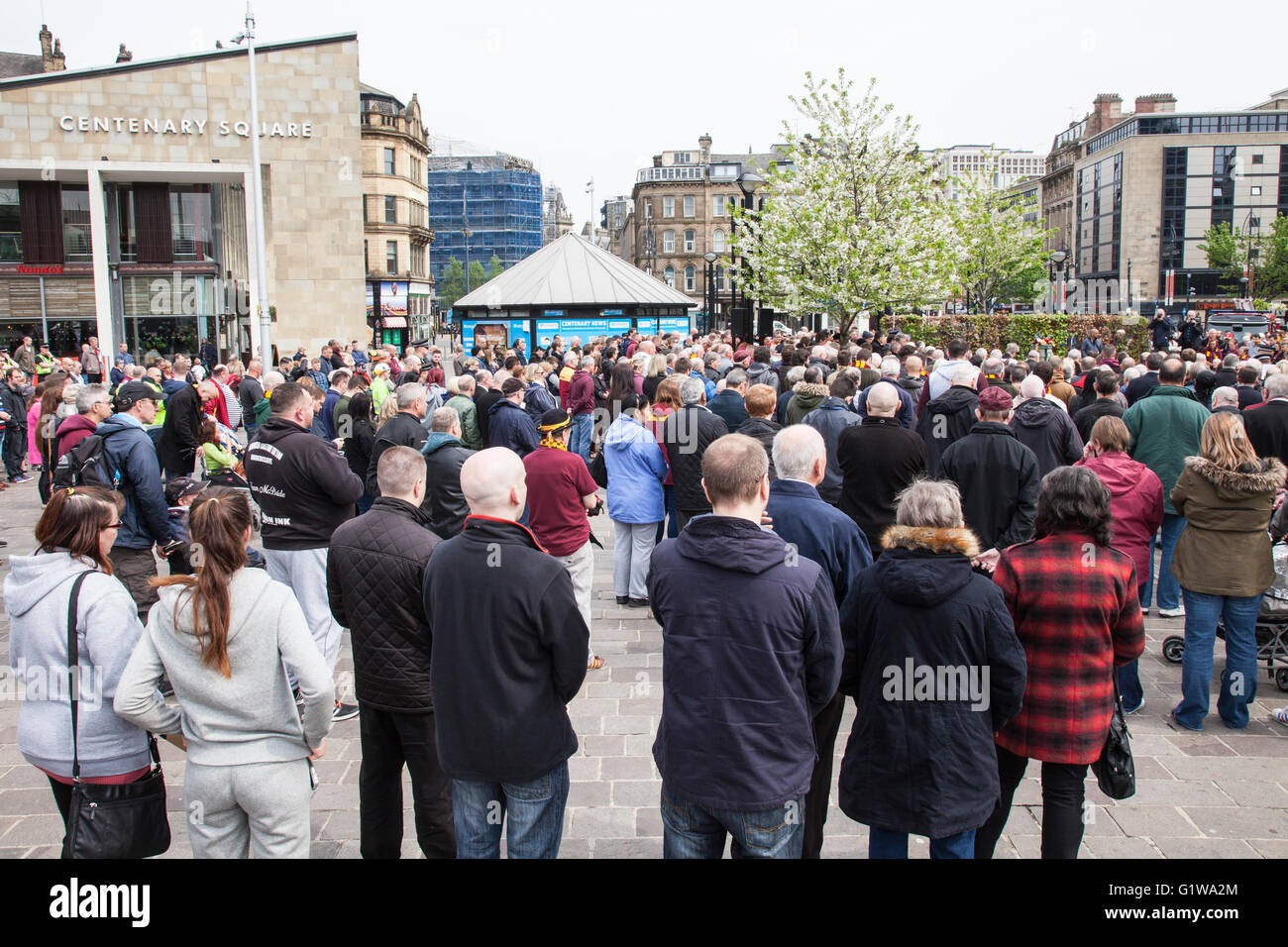 Valley parade fire disaster memorial hi-res stock photography and ...