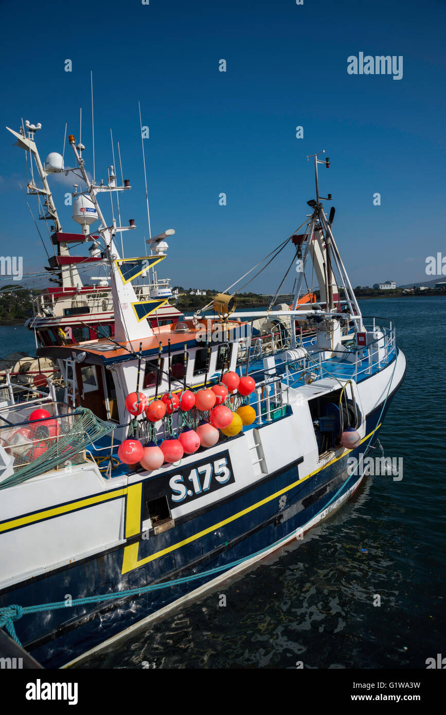 Gill netter fishing boat S175 Sowenna seen here at Castletownbere Stock ...
