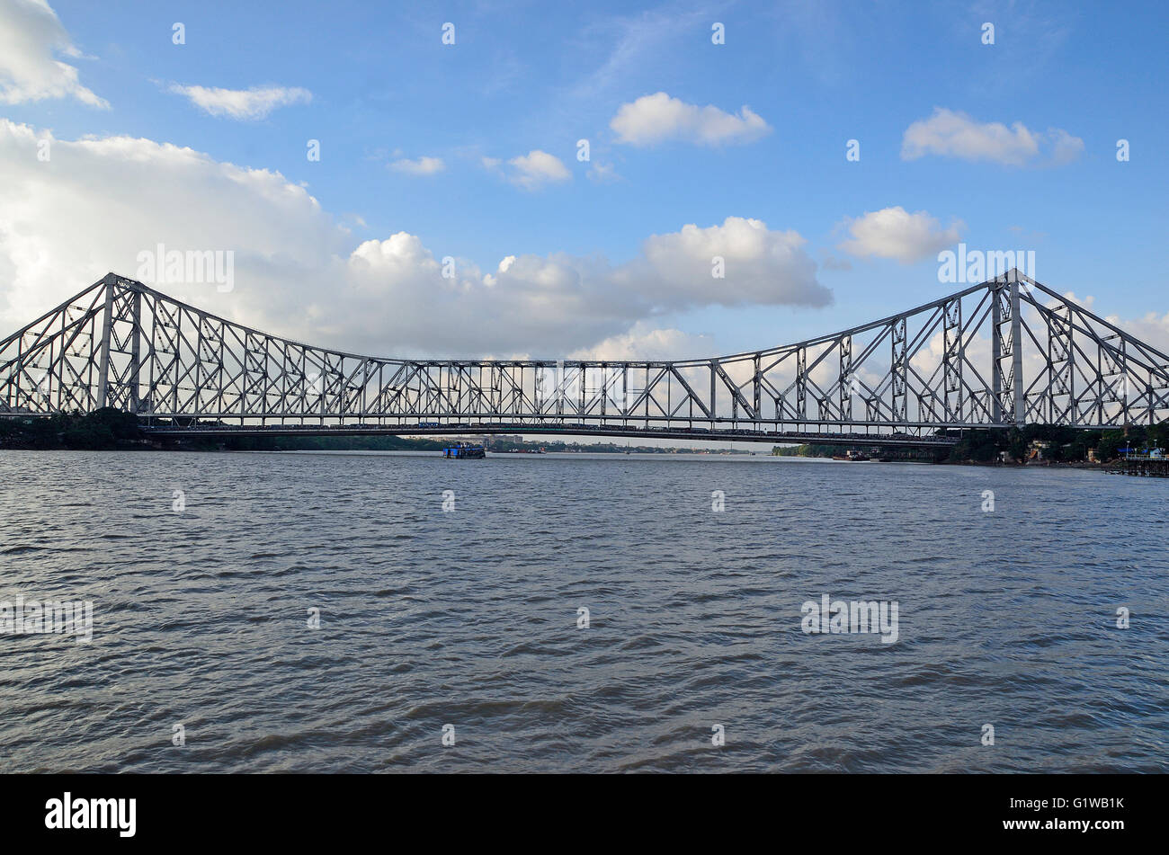Howrah Bridge or Rabindra Setu over Hooghly river, Kolkata, West Bengal ...