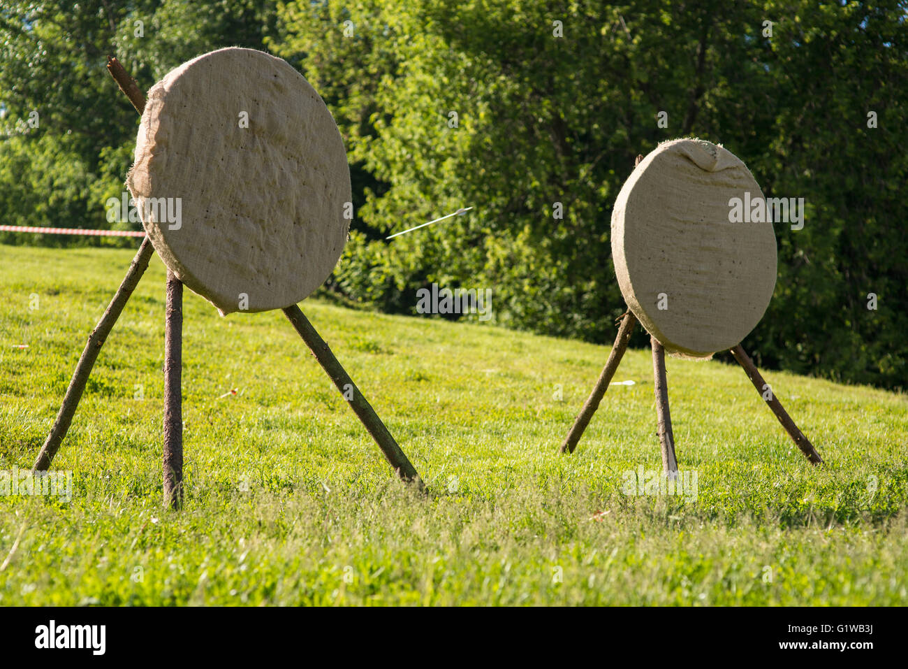 Hit target hi-res stock photography and images - Alamy
