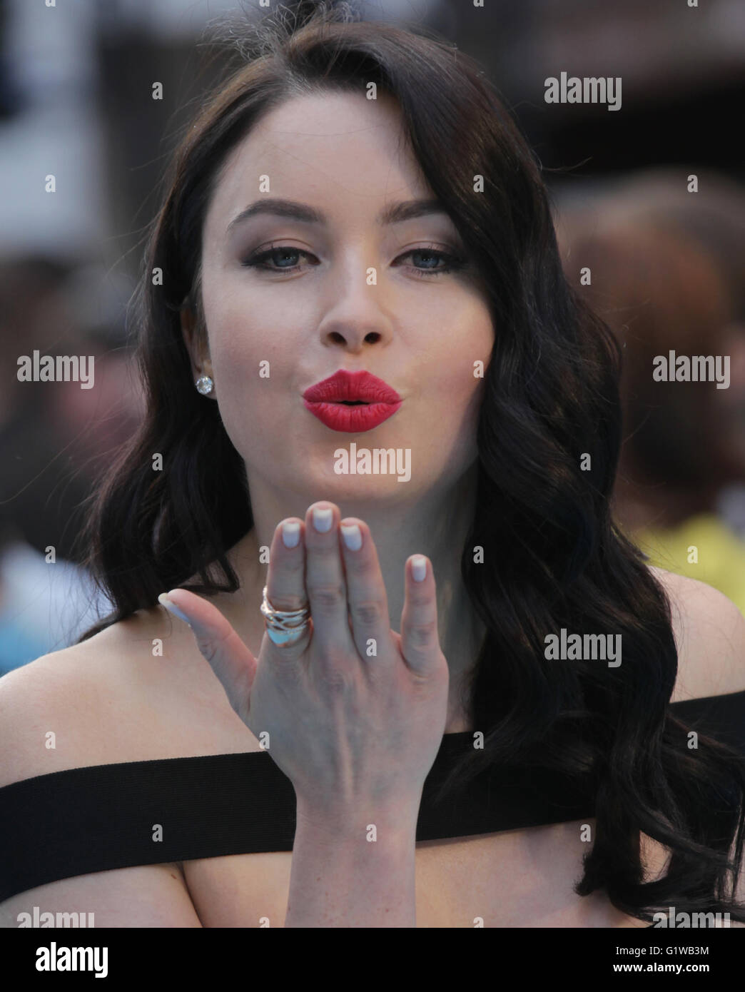 Emma miller attends entourage european film premiere in leicester ...