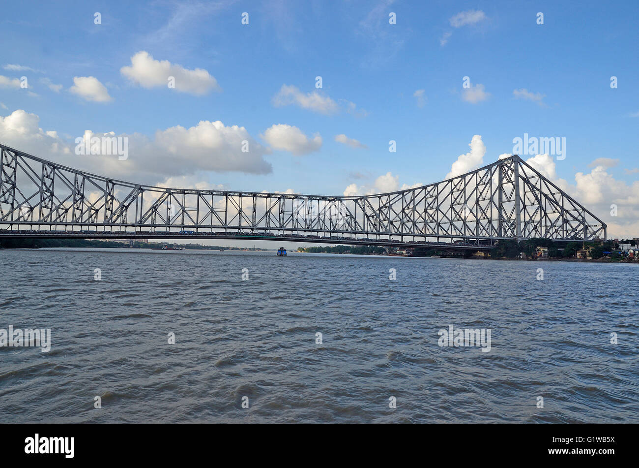 Howrah Bridge or Rabindra Setu over Hooghly river, Kolkata, West Bengal ...