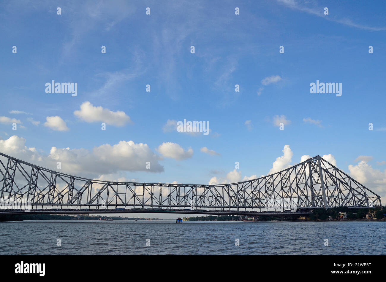 Howrah Bridge or Rabindra Setu over Hooghly river, Kolkata, West Bengal ...