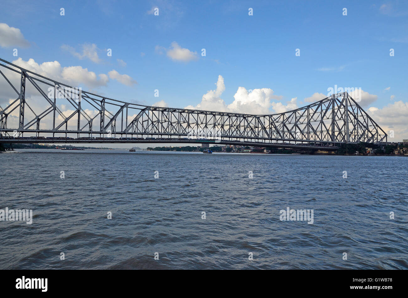 Howrah Bridge or Rabindra Setu over Hooghly river, Kolkata, West Bengal ...