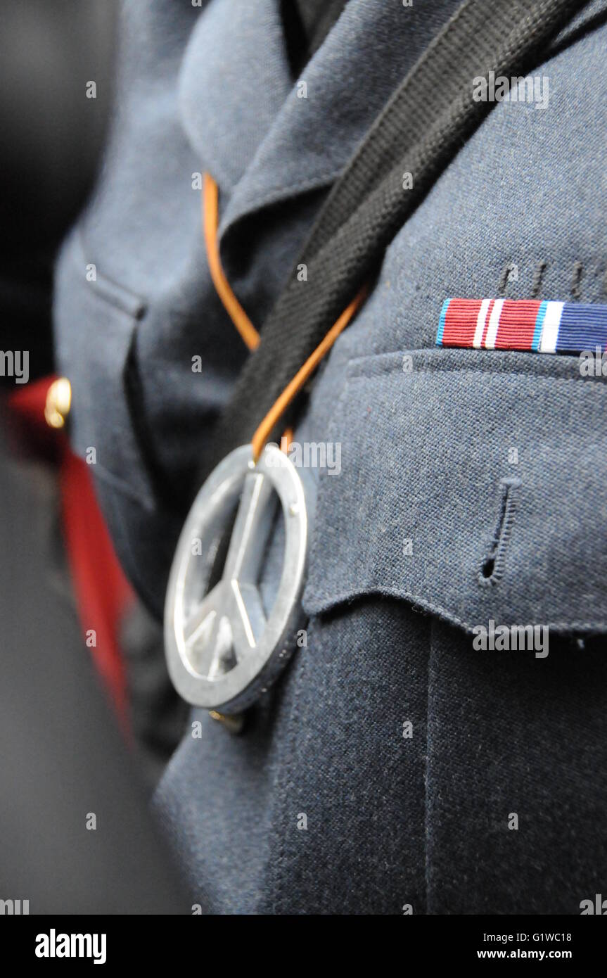 Dont bomb hi-res stock photography and images - Alamy