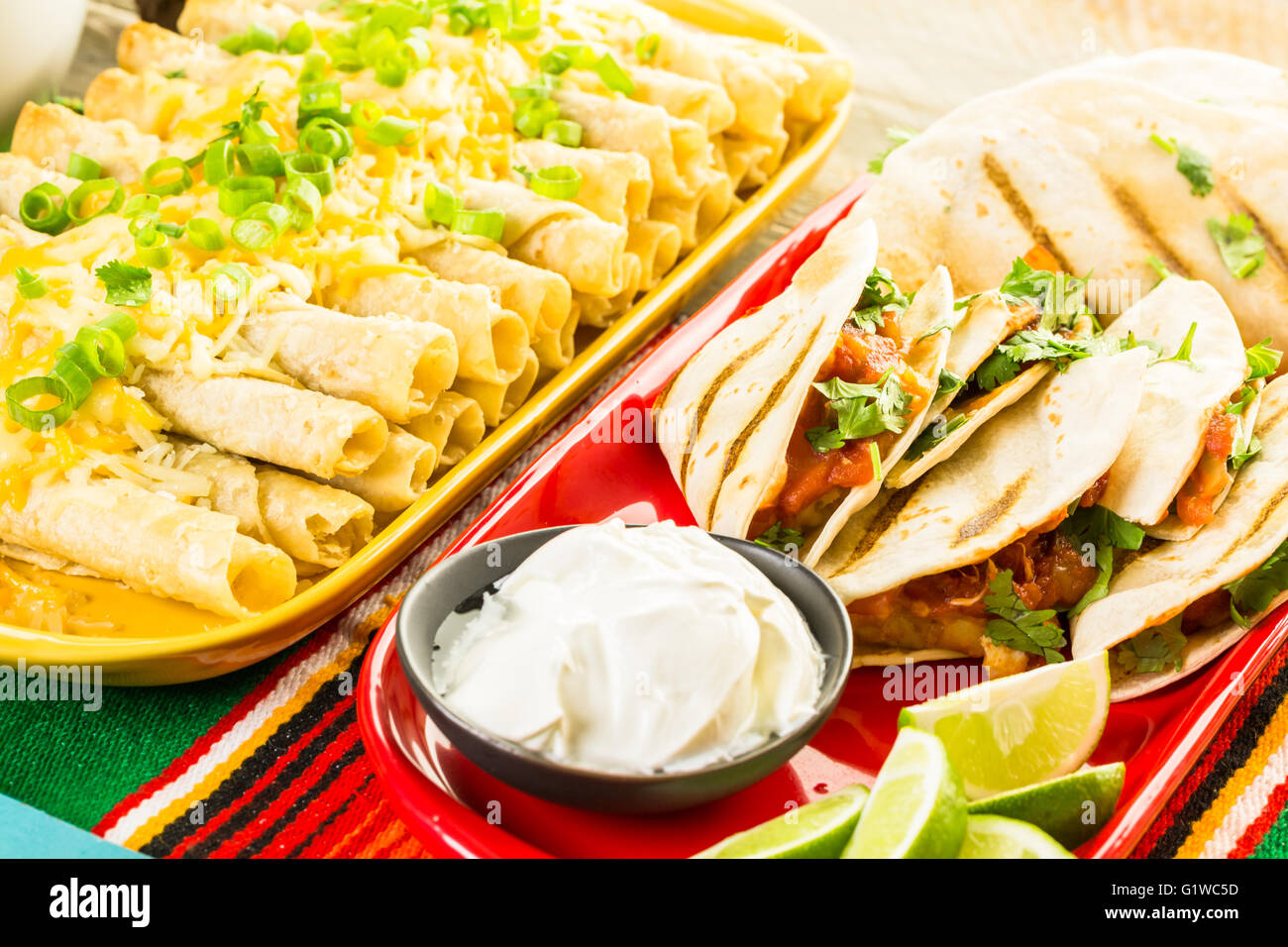 Fiesta party buffet table with traditional Mexican food Stock Photo - Alamy