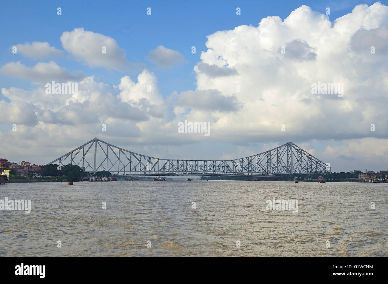Howrah Bridge or Rabindra Setu over Hooghly river, Kolkata, West Bengal ...