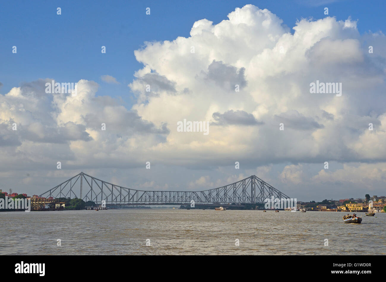 Howrah Bridge or Rabindra Setu over Hooghly river, Kolkata, West Bengal ...