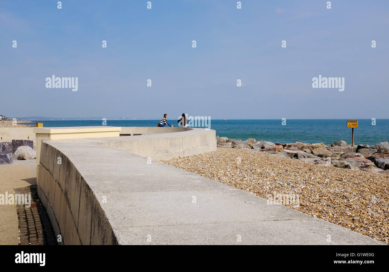 Worthing beach landscapes hi-res stock photography and images - Alamy