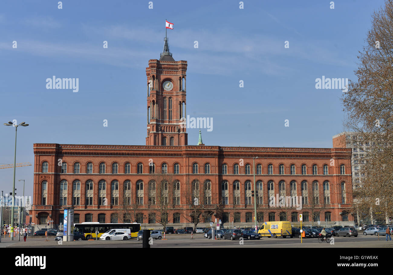 Rathaus mitte hi-res stock photography and images - Alamy