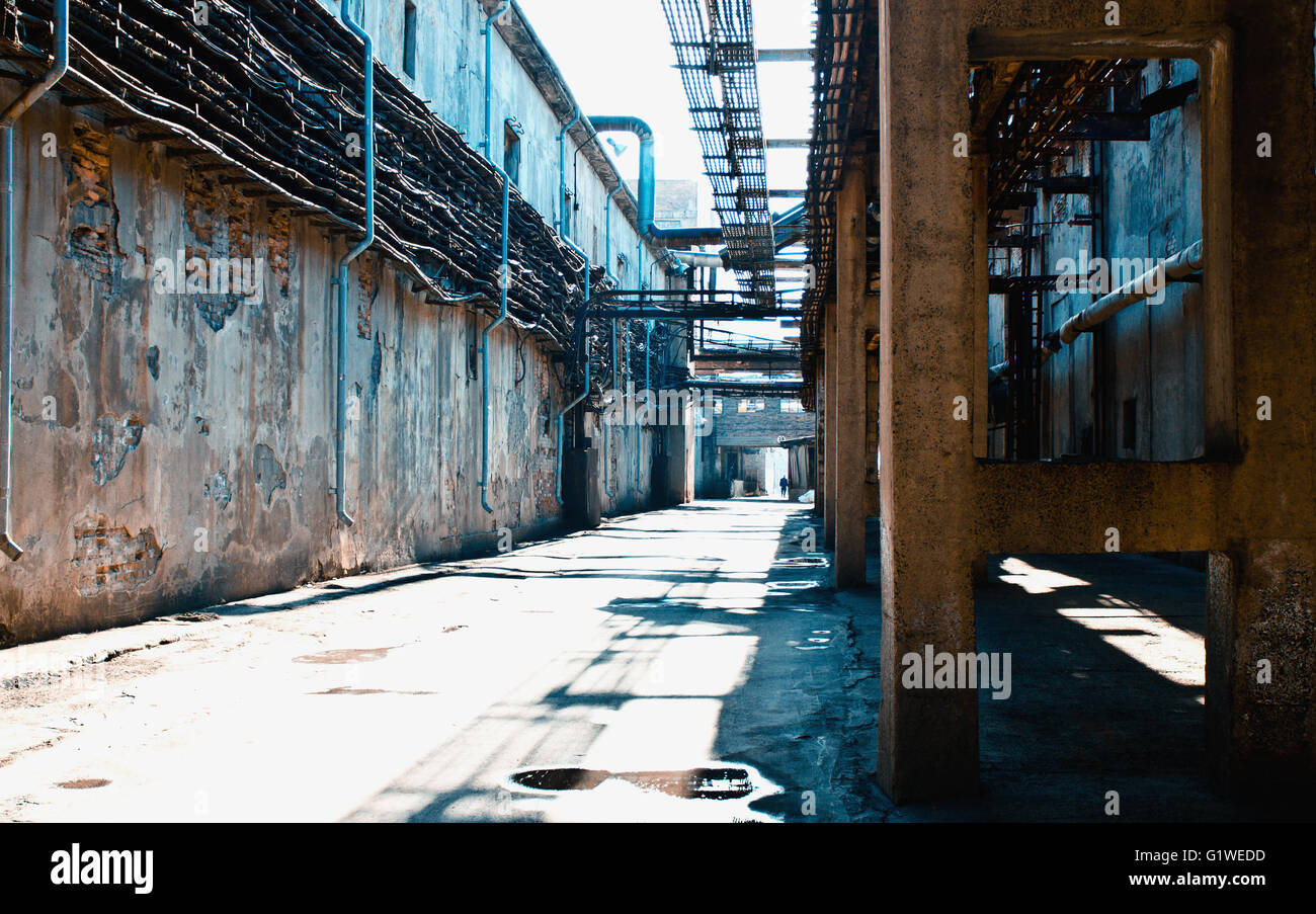 Many tubes hi-res stock photography and images - Alamy