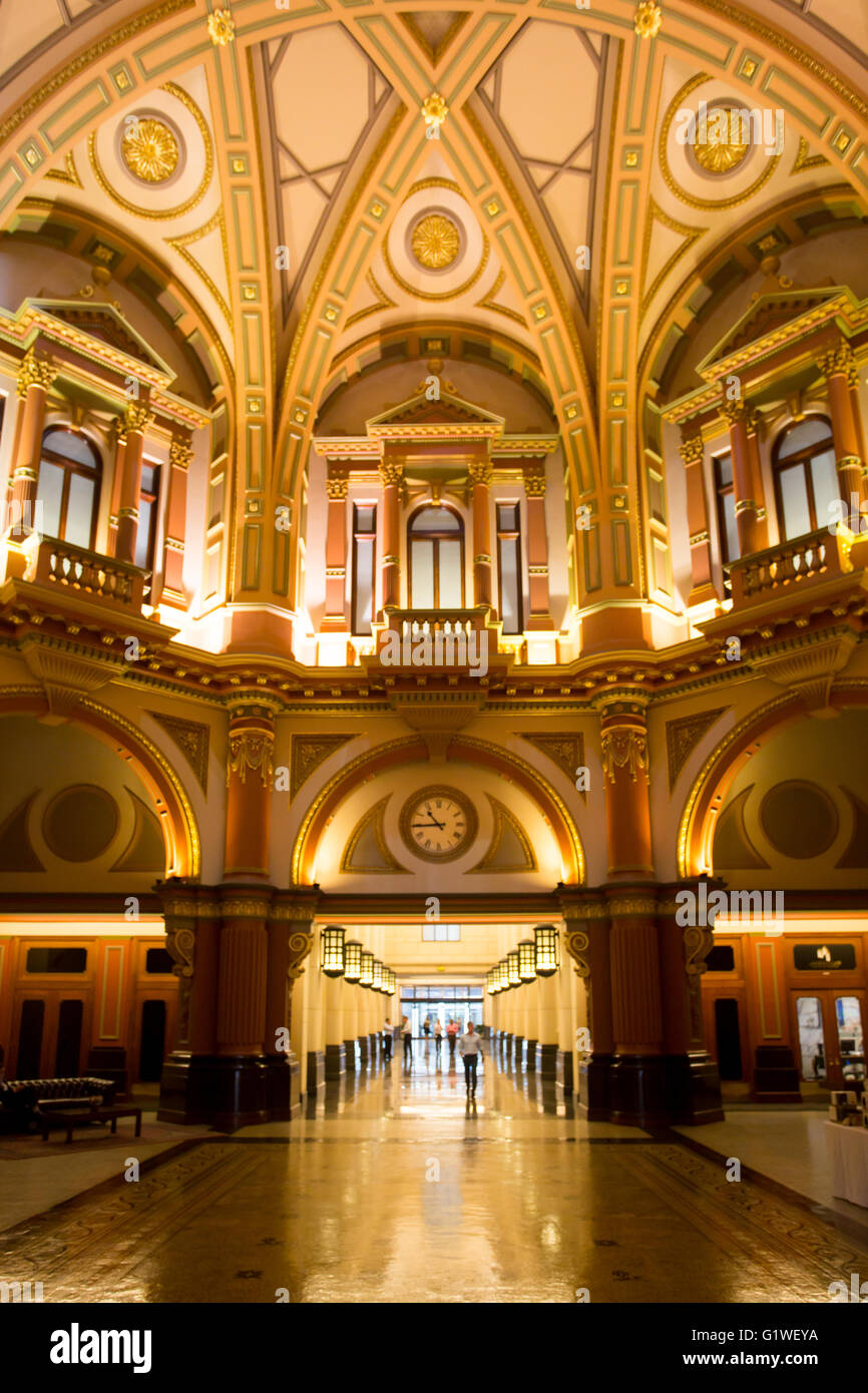 Melbourne's iconic 333 Collins St building during a working week Stock ...