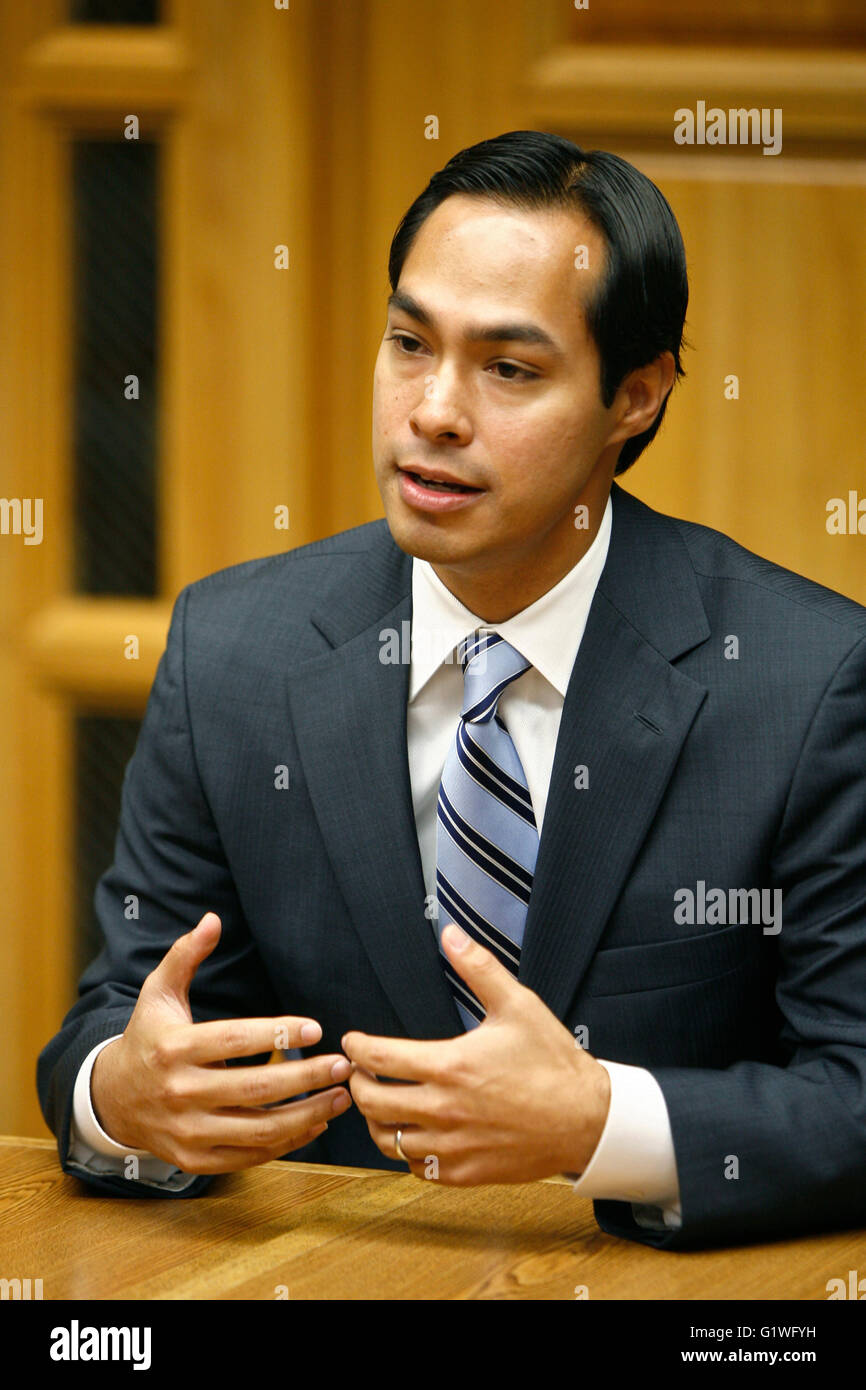 Julian Castro Mayor High Resolution Stock Photography and Images - Alamy