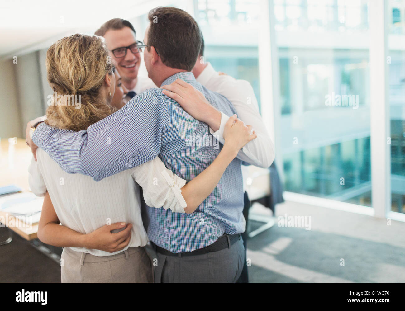 Team building exercise business hi-res stock photography and images - Alamy