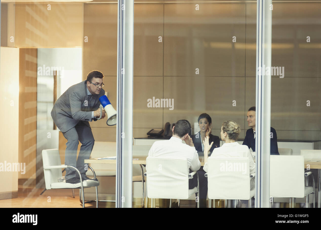Meeting table confrontation top hi-res stock photography and images - Alamy