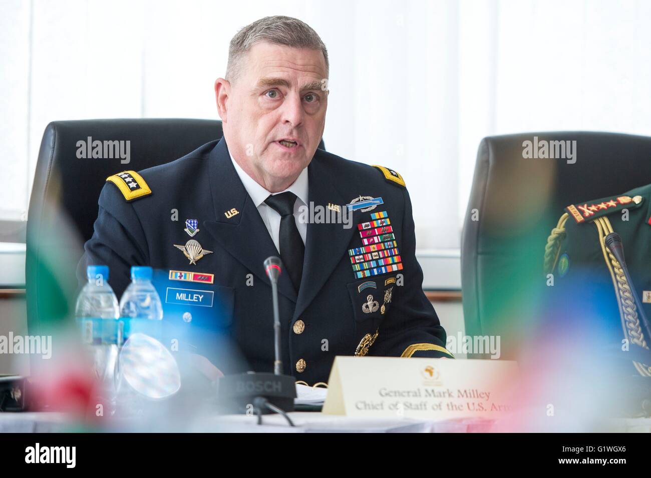 Gen mark a milley hi-res stock photography and images - Alamy