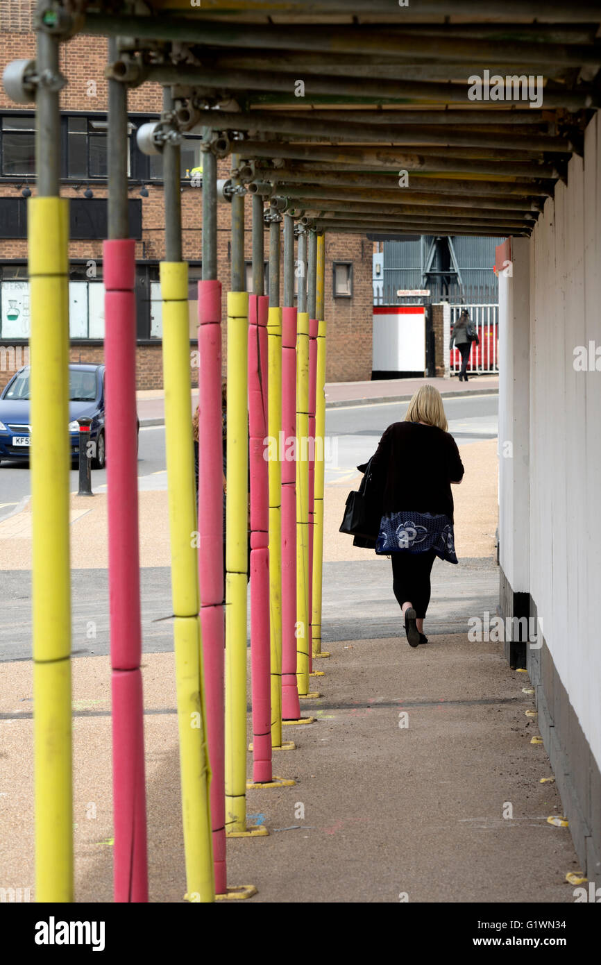 Scaffold safety foam hi-res stock photography and images - Alamy
