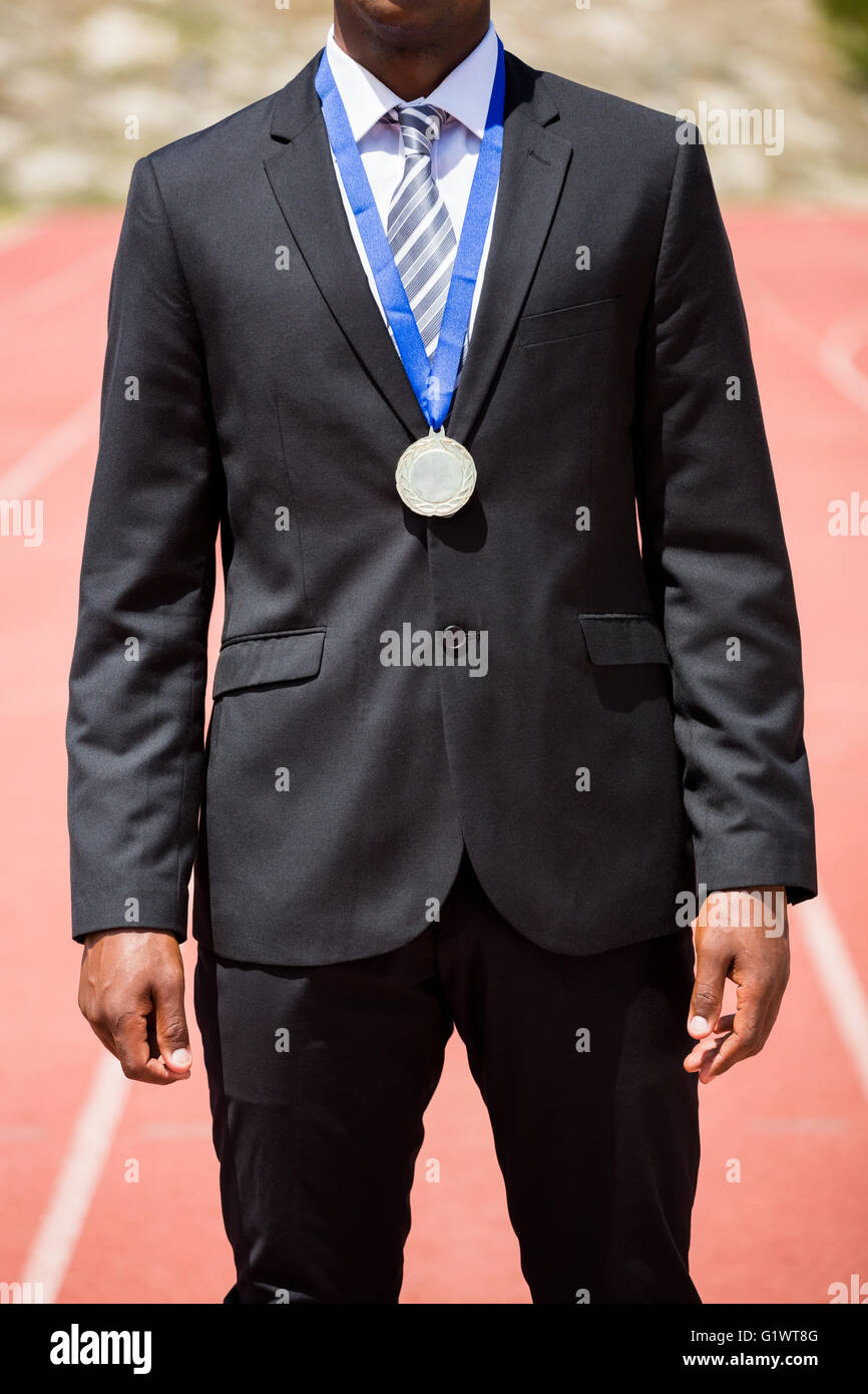 Gold medal athlete standing running hi-res stock photography and images ...