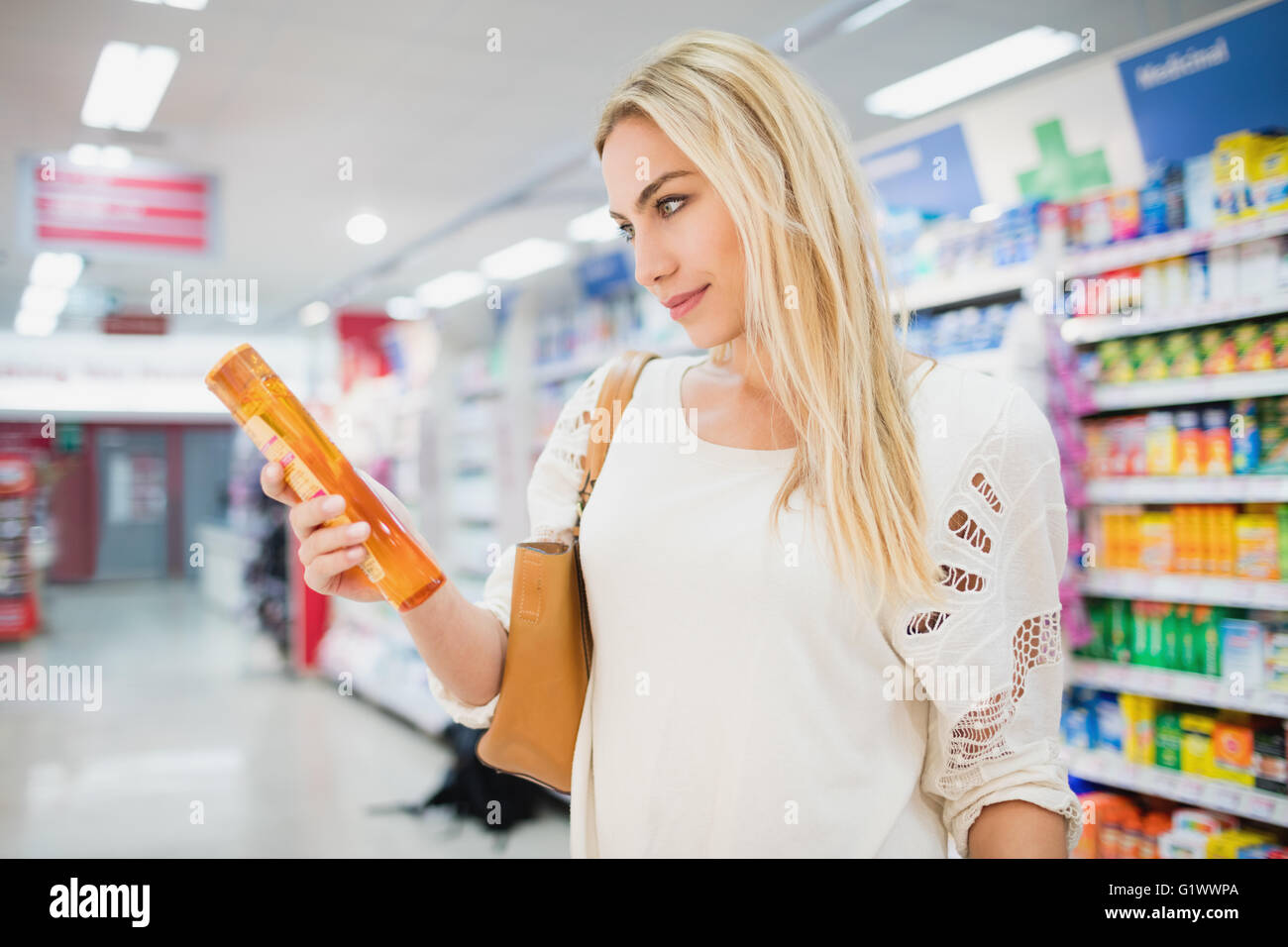 Consumer shampoo hi-res stock photography and images - Alamy
