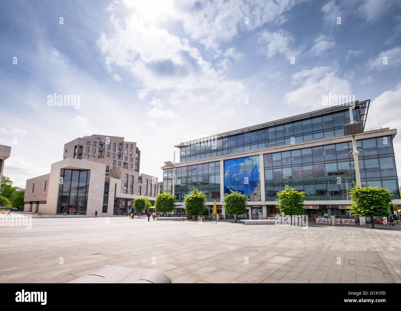 Southampton square hi-res stock photography and images - Alamy