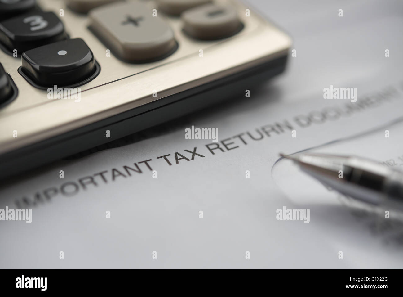 Return envelope hi-res stock photography and images - Alamy