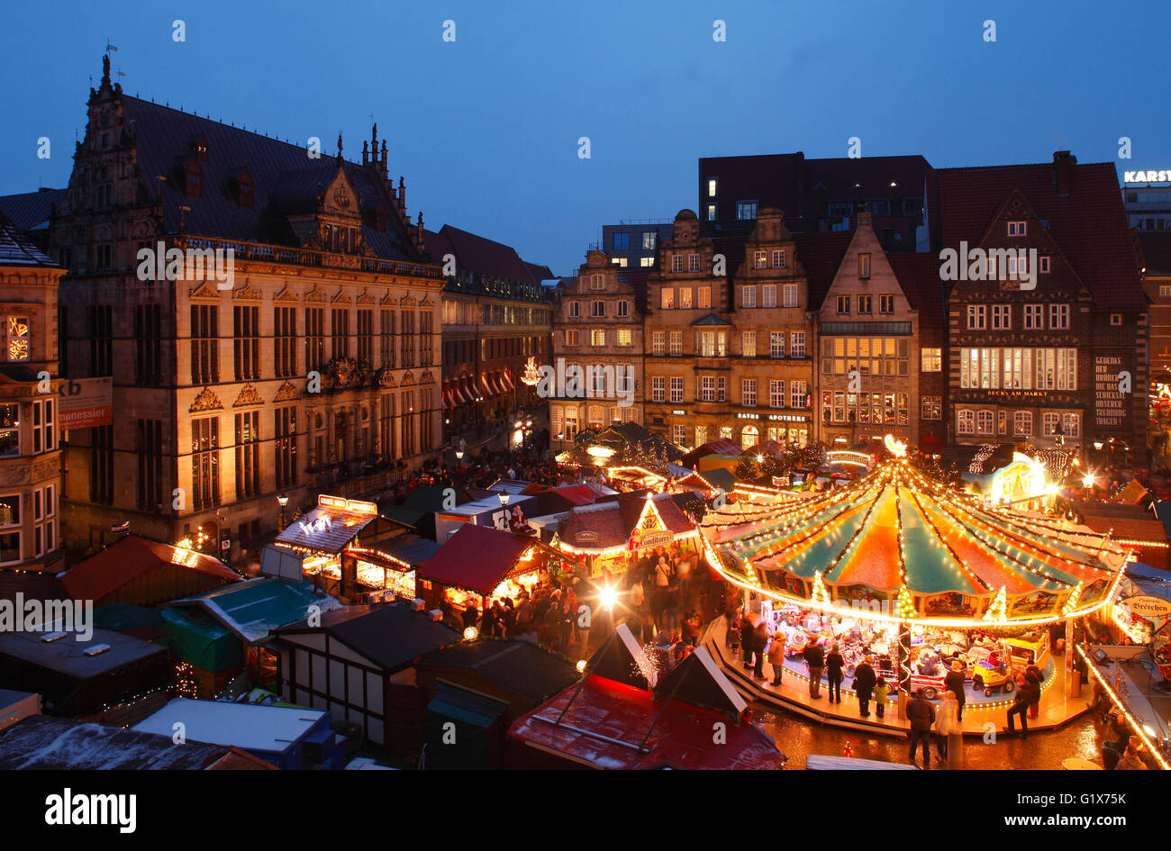Christmas Market at the Market Square with House Schutting, marketplace ...