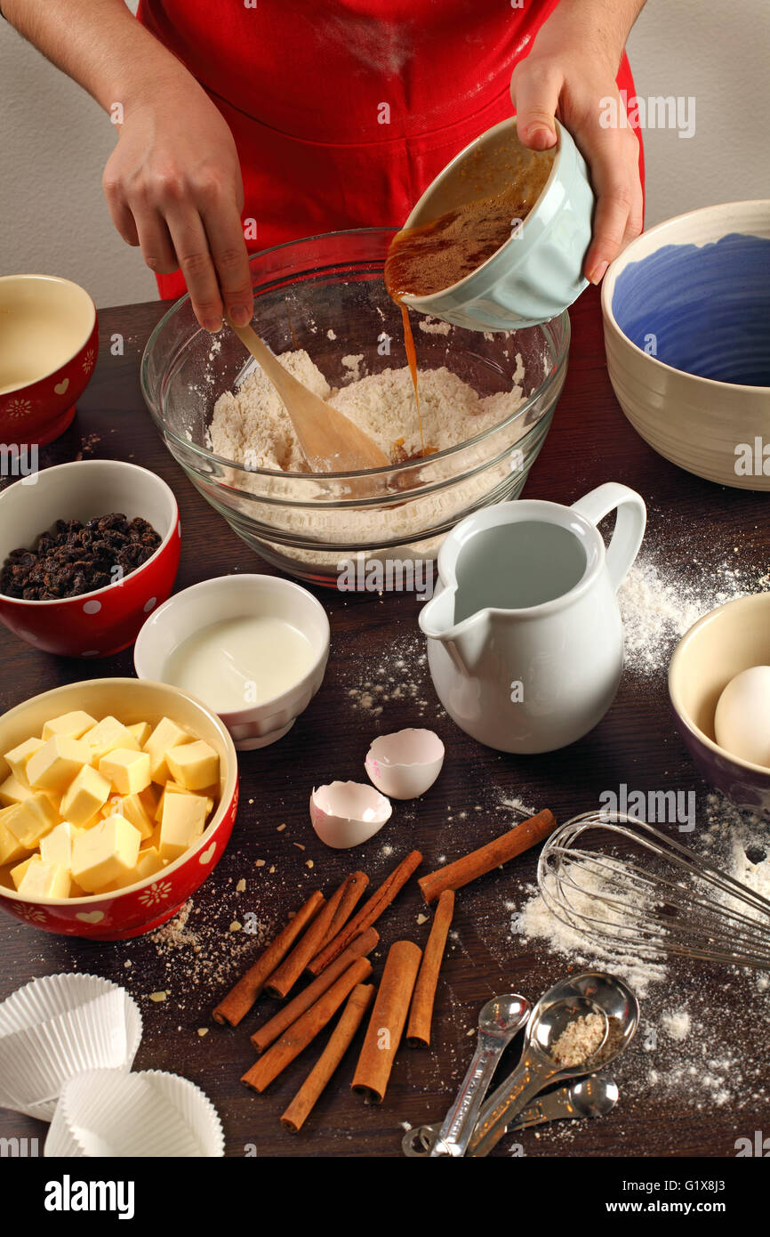 Mixing bowl mess hi-res stock photography and images - Alamy