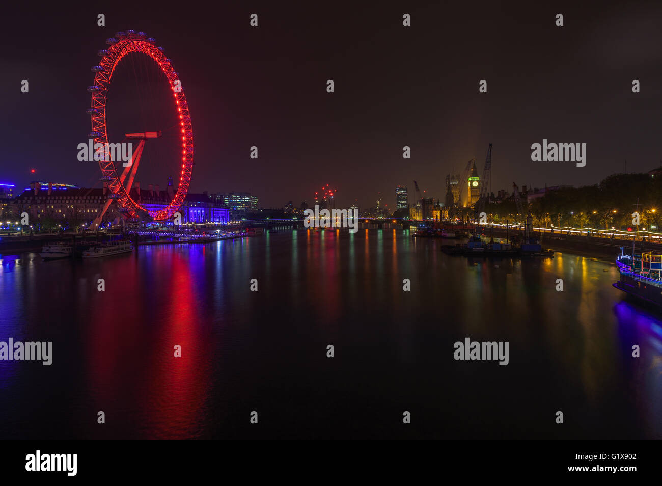 London bridges at night hi-res stock photography and images - Alamy