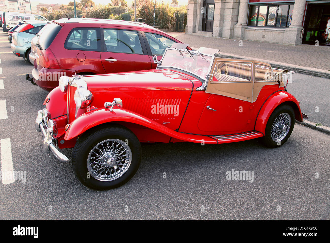 Old british cars hi-res stock photography and images - Alamy