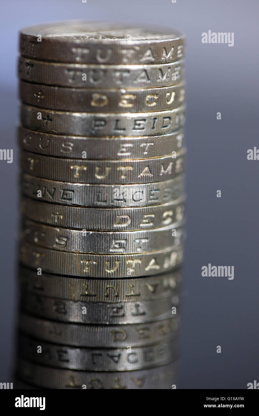 One pound coin on edge hi-res stock photography and images - Alamy