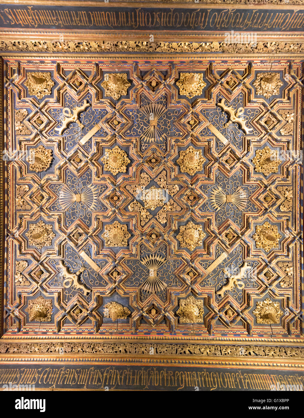 Aljaferia ceiling hi-res stock photography and images - Alamy