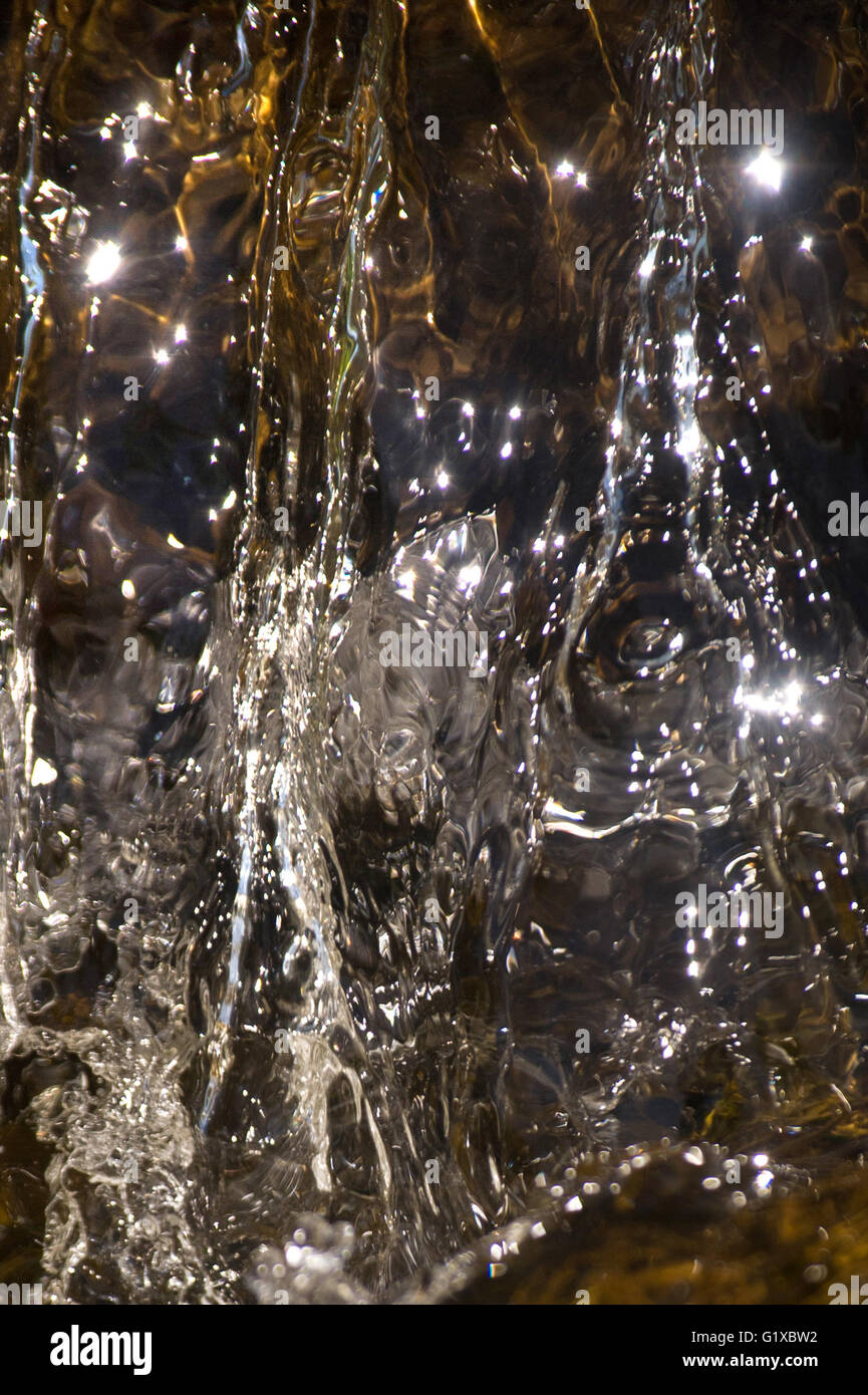 Small stream england hi-res stock photography and images - Alamy