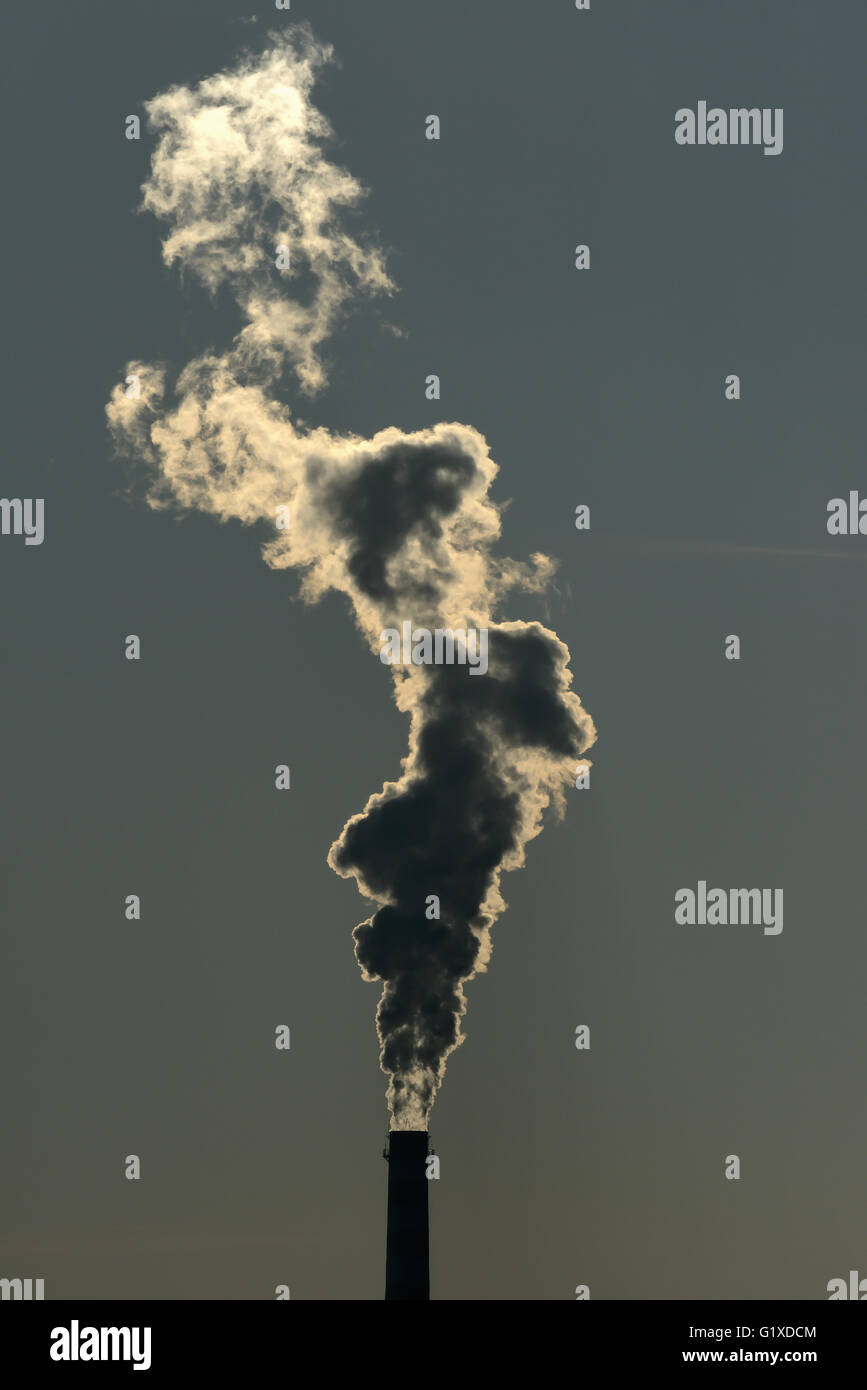 Chimney smoke silhouette hi-res stock photography and images - Alamy