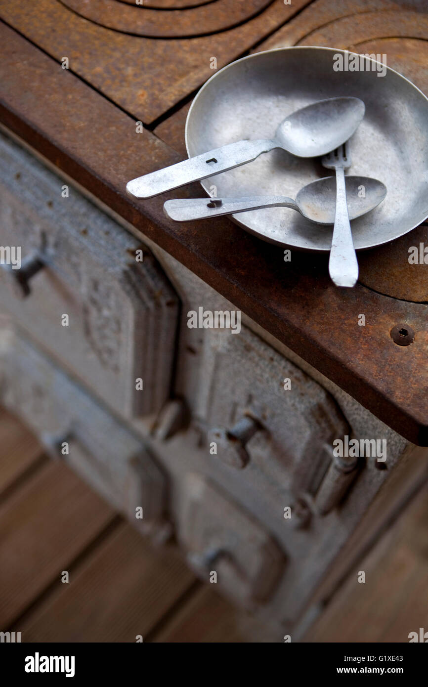 Stove plate hi-res stock photography and images - Alamy