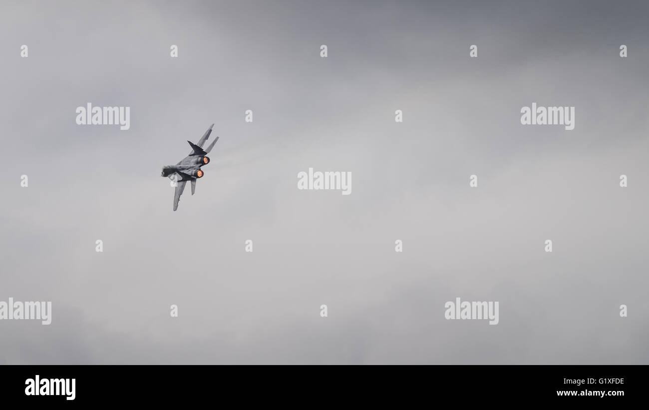 MIG 29 fighter jet in flight Stock Photo - Alamy