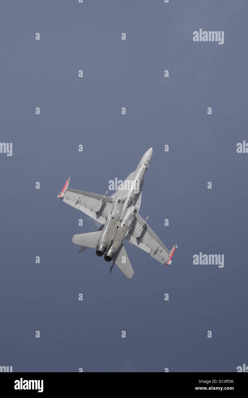 F18 aircraft fighter canopy hi-res stock photography and images - Alamy