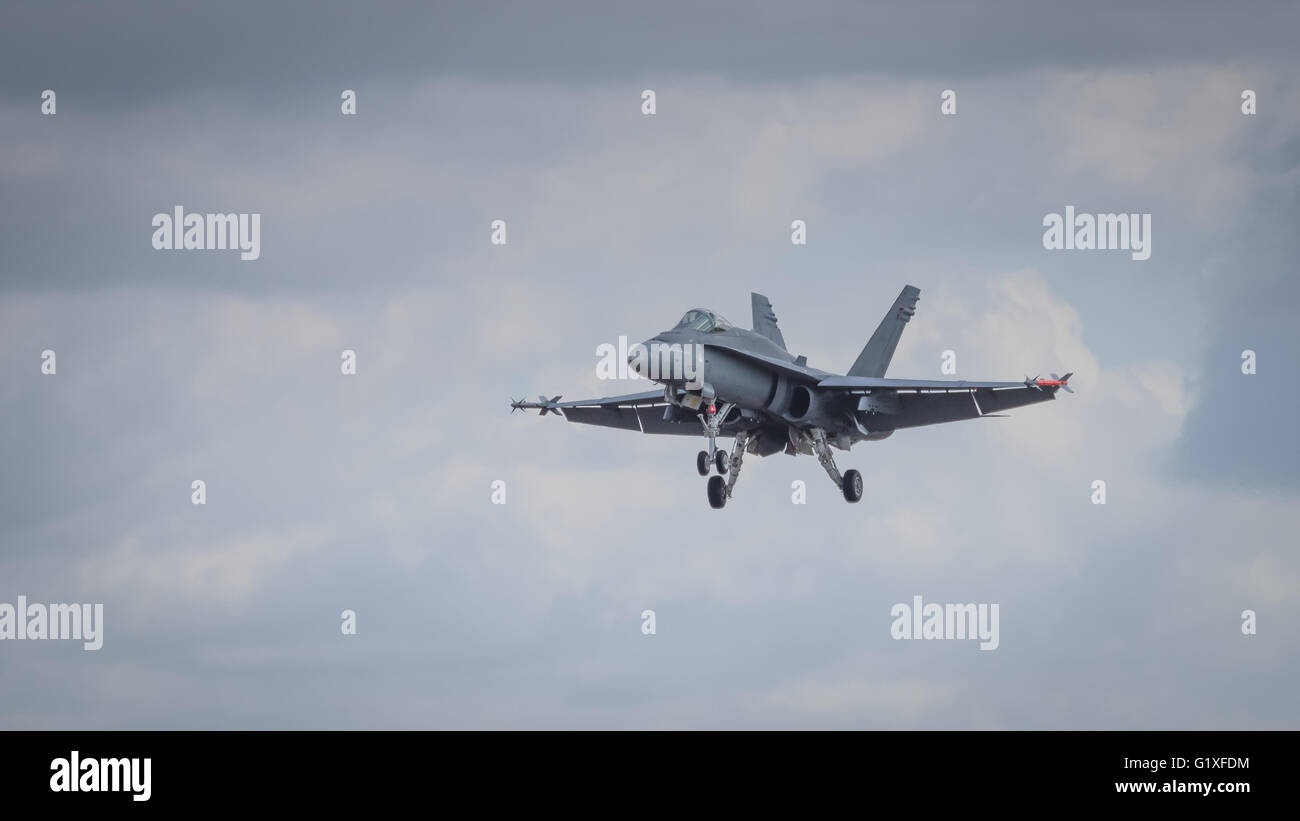 F18 aircraft fighter canopy hi-res stock photography and images - Alamy