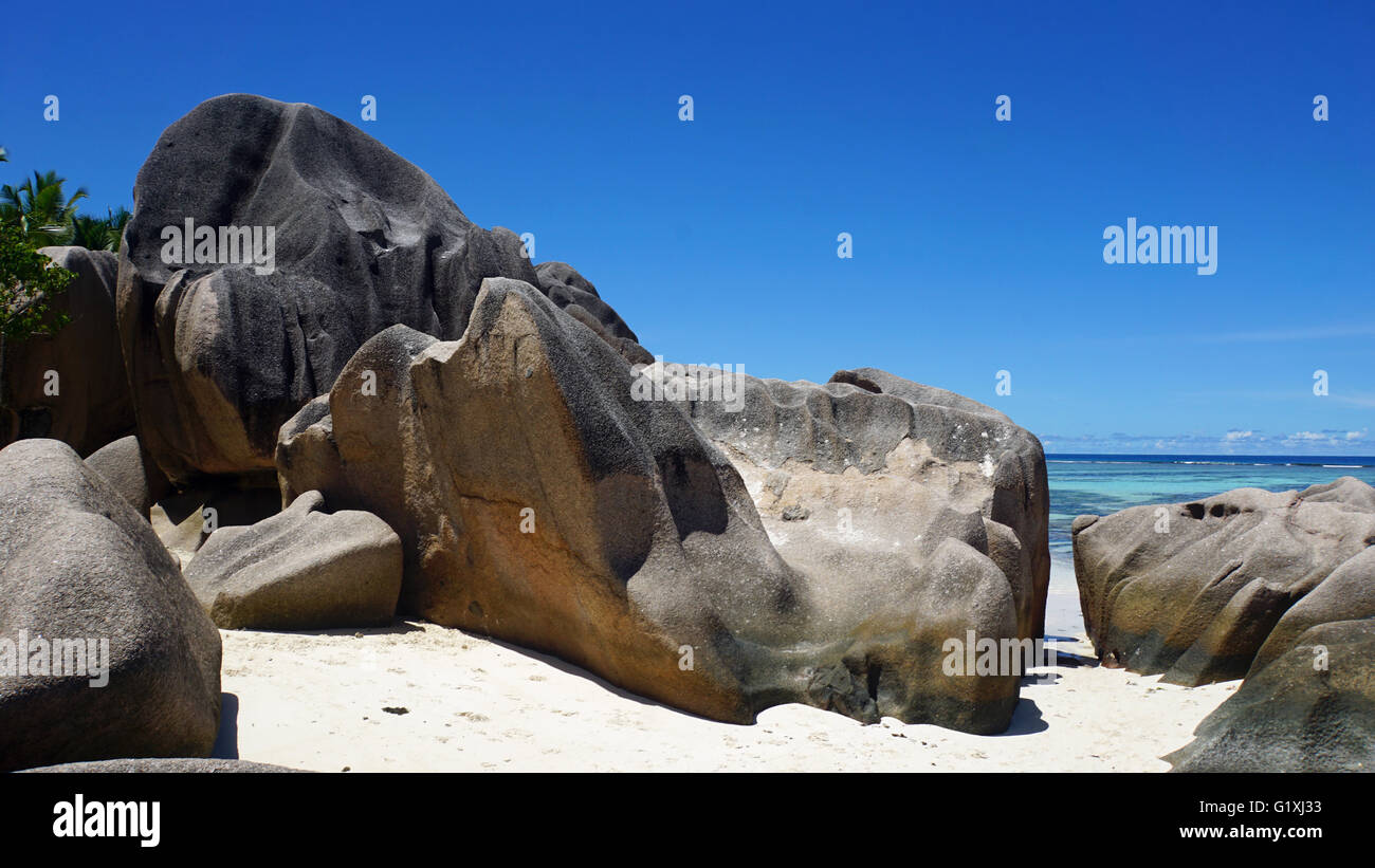 amazing granite rocks on a tropical beach Stock Photo - Alamy