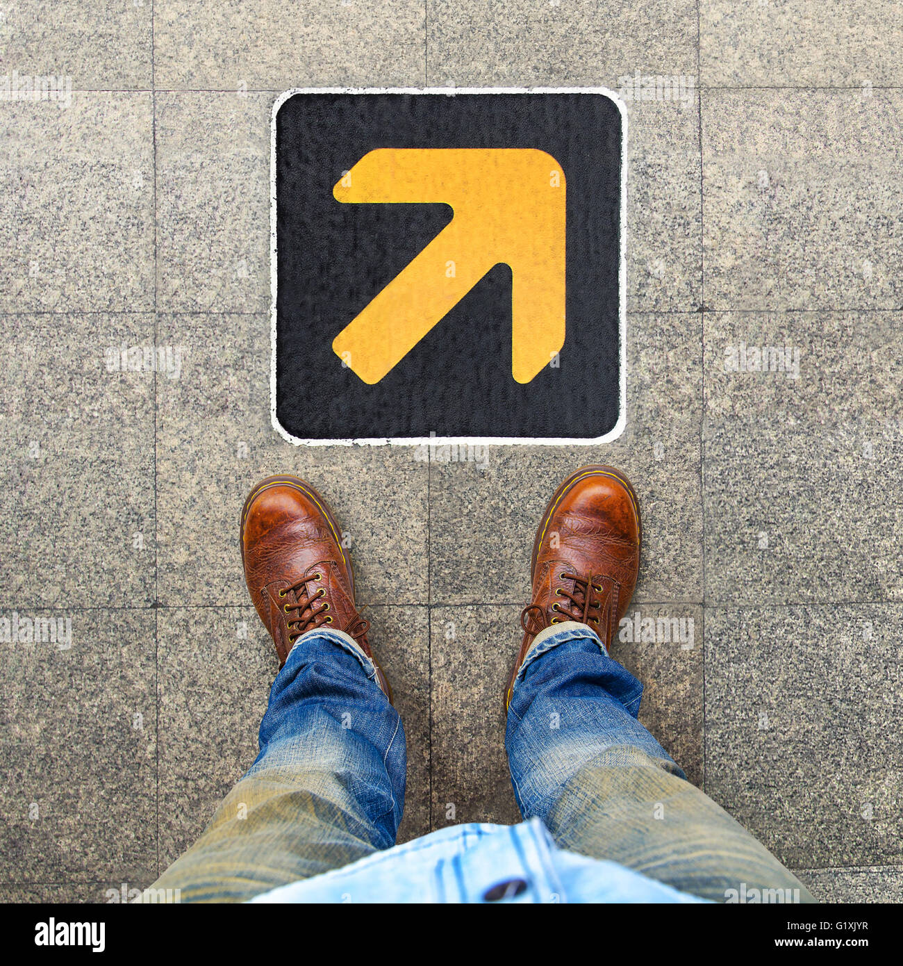 Right and left arrow hi-res stock photography and images - Alamy