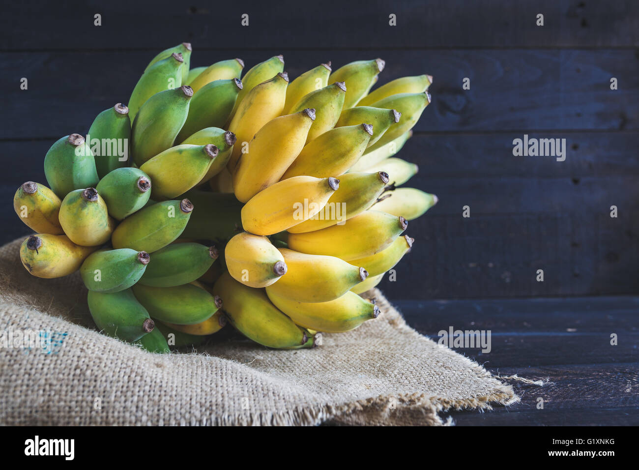 Trai chuoi hi-res stock photography and images - Alamy