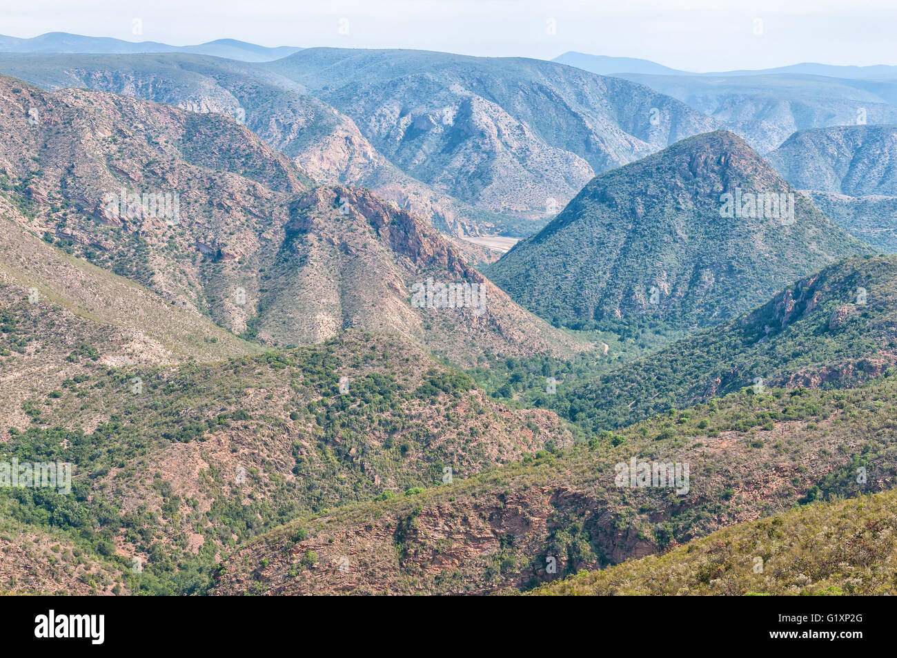 The view towards the east from the Holgat Pass in the Baviaanskloof ...
